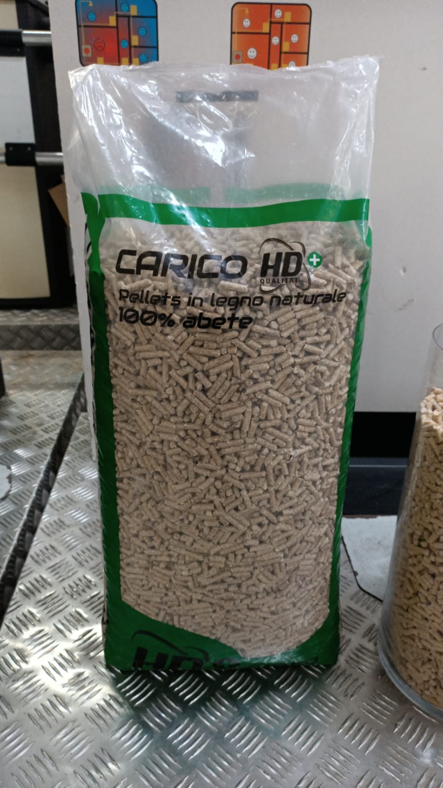Pellet - Carico HD Green EN Plus A1 - 15 Kg - Brico Pesci